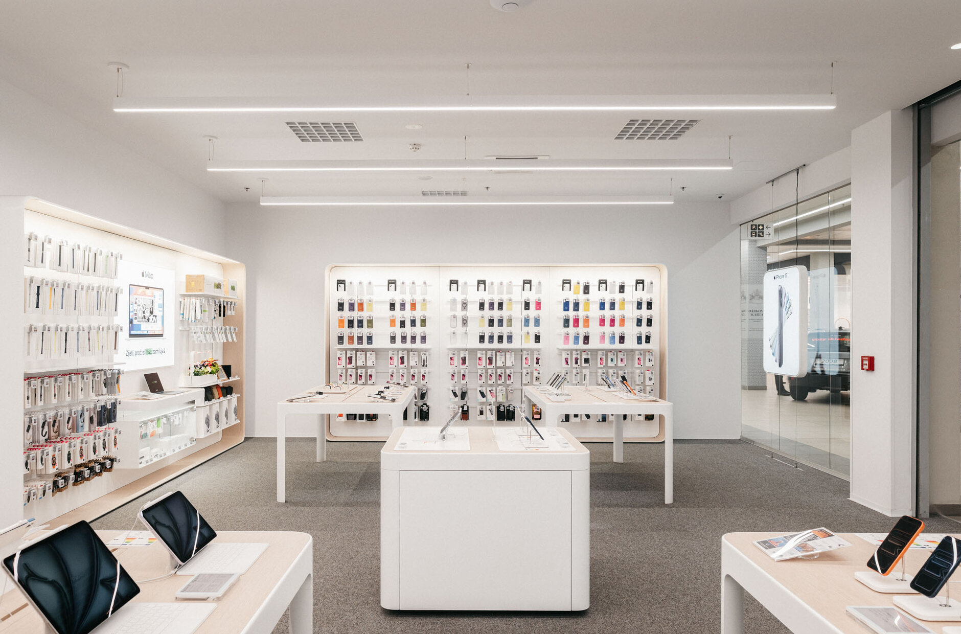 IWANT APPLE PREMIUM PARTNER | IGY České Budějovice